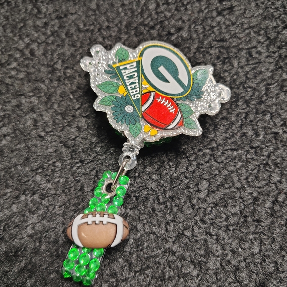 Other | Nfl Football Green Bay Packers Sports Retractable Id Card Badge ...